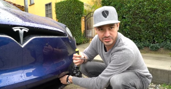 Some Teslas have a major security flaw - alt_driver