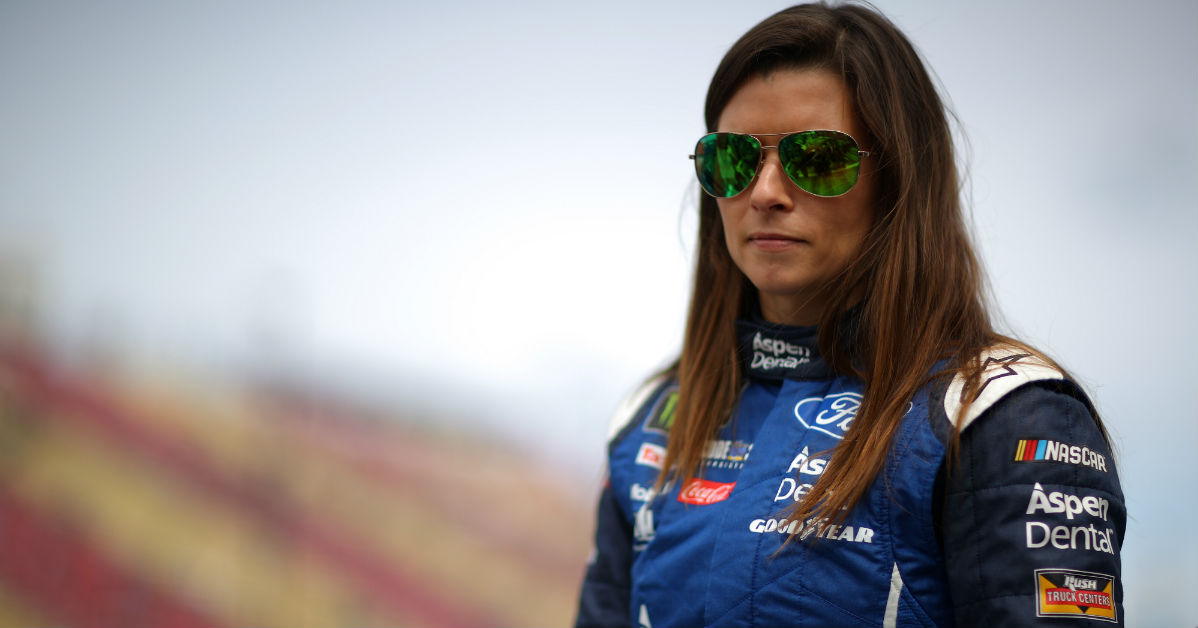 Danica Patrick shows how she's keeping in shape for the Daytona 500 ...