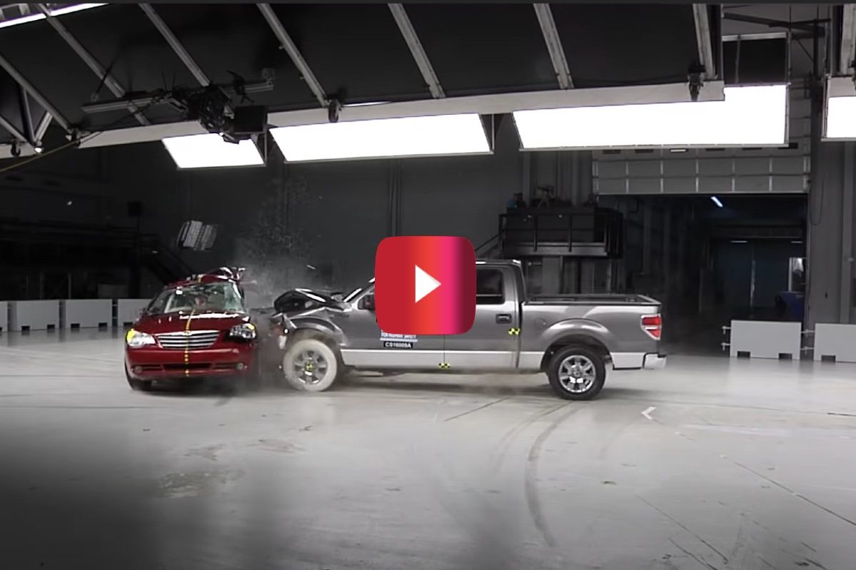 Crash Test Shows What Happens When You Run a Red Light - alt_driver