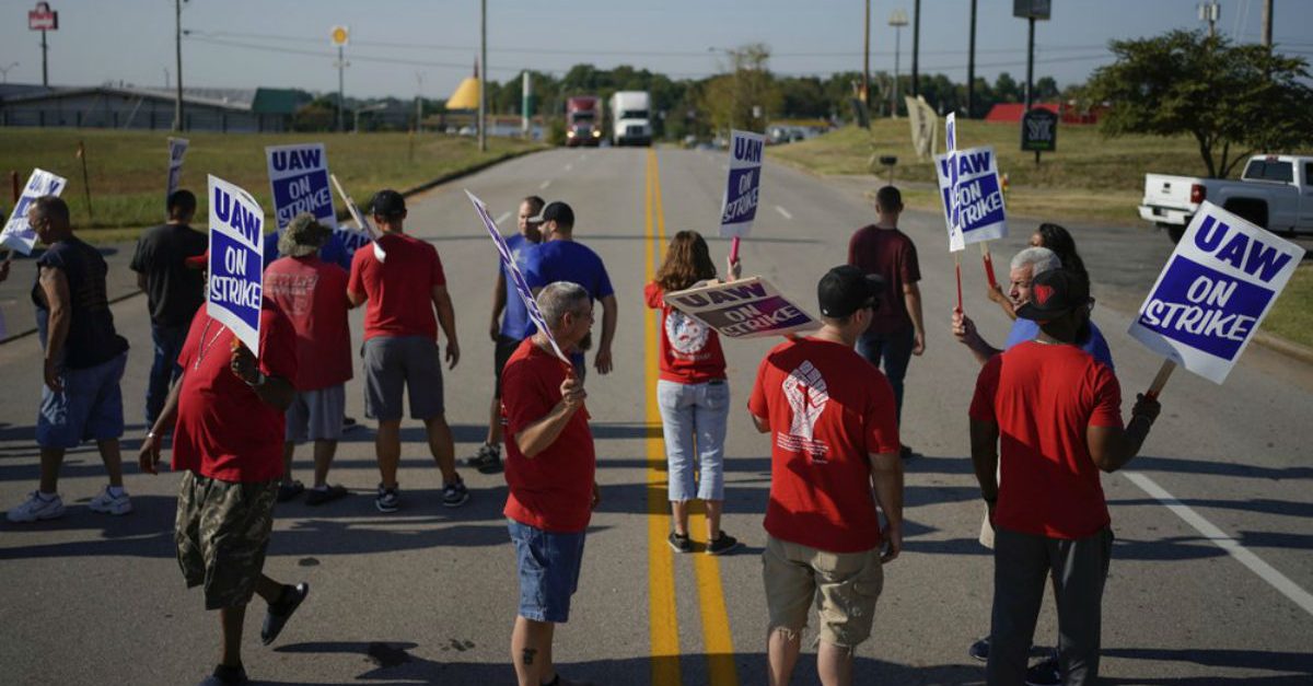 No End in Sight: GM Strike Enters Second Week - alt_driver